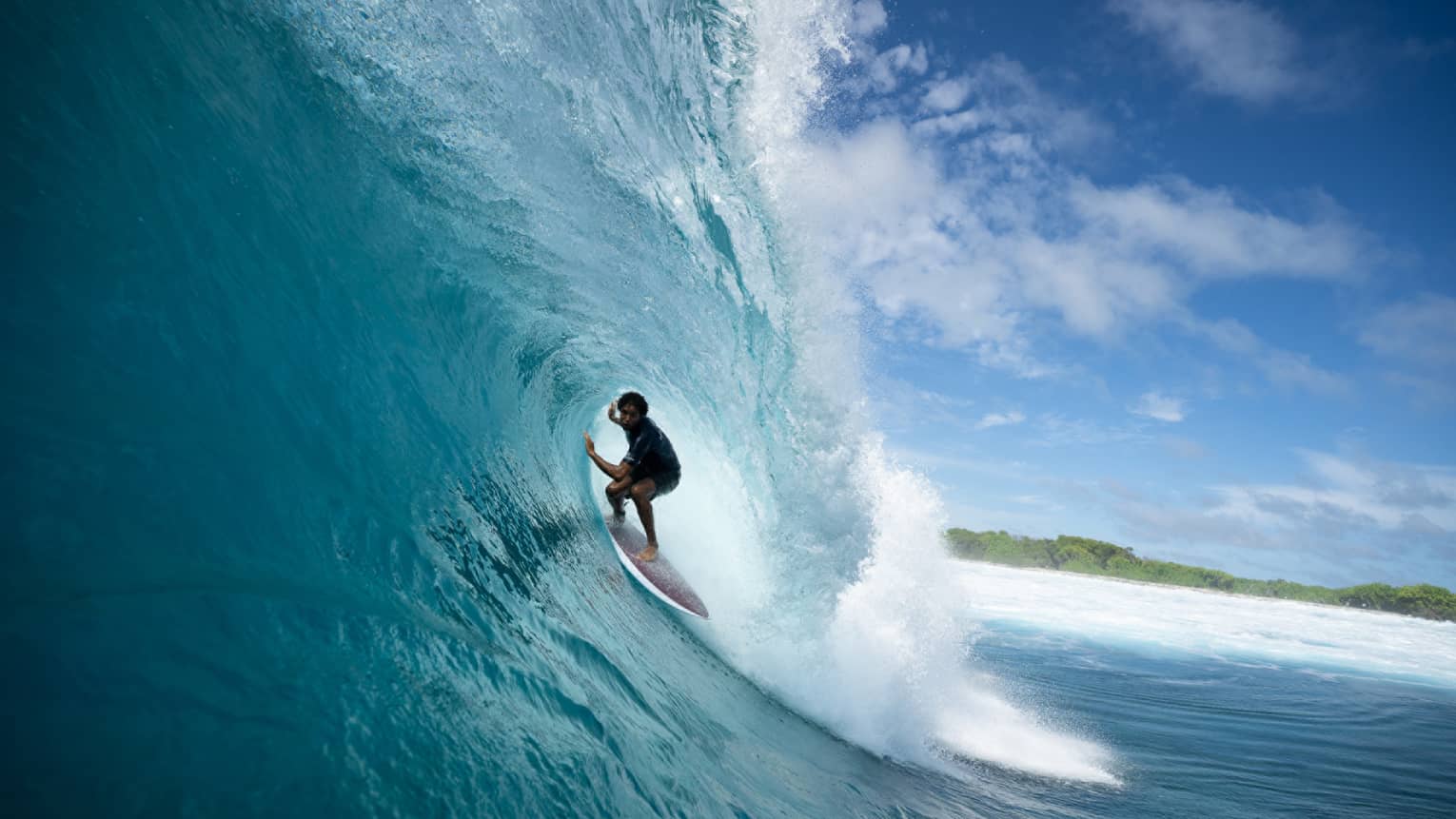 Surfing in the Maldives: A Paradise for Wave Riders | Go Ocean